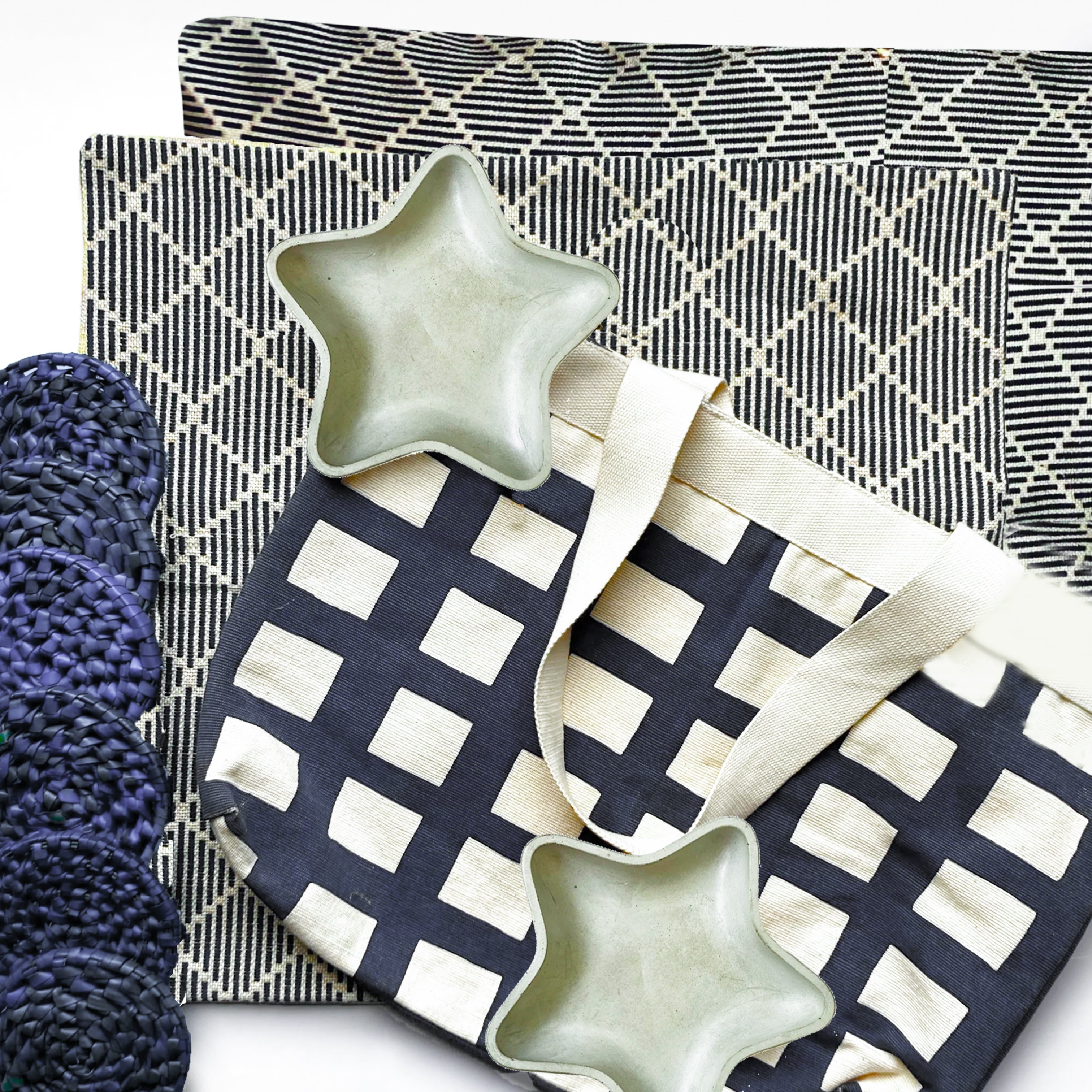 Gifts under 300 $ – UrbanIsland International